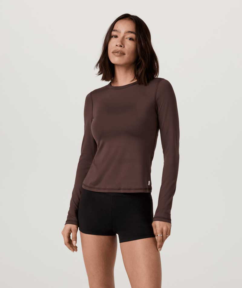 Vuori: Women's Lux Crew Long Sleeve Tee – Swim City